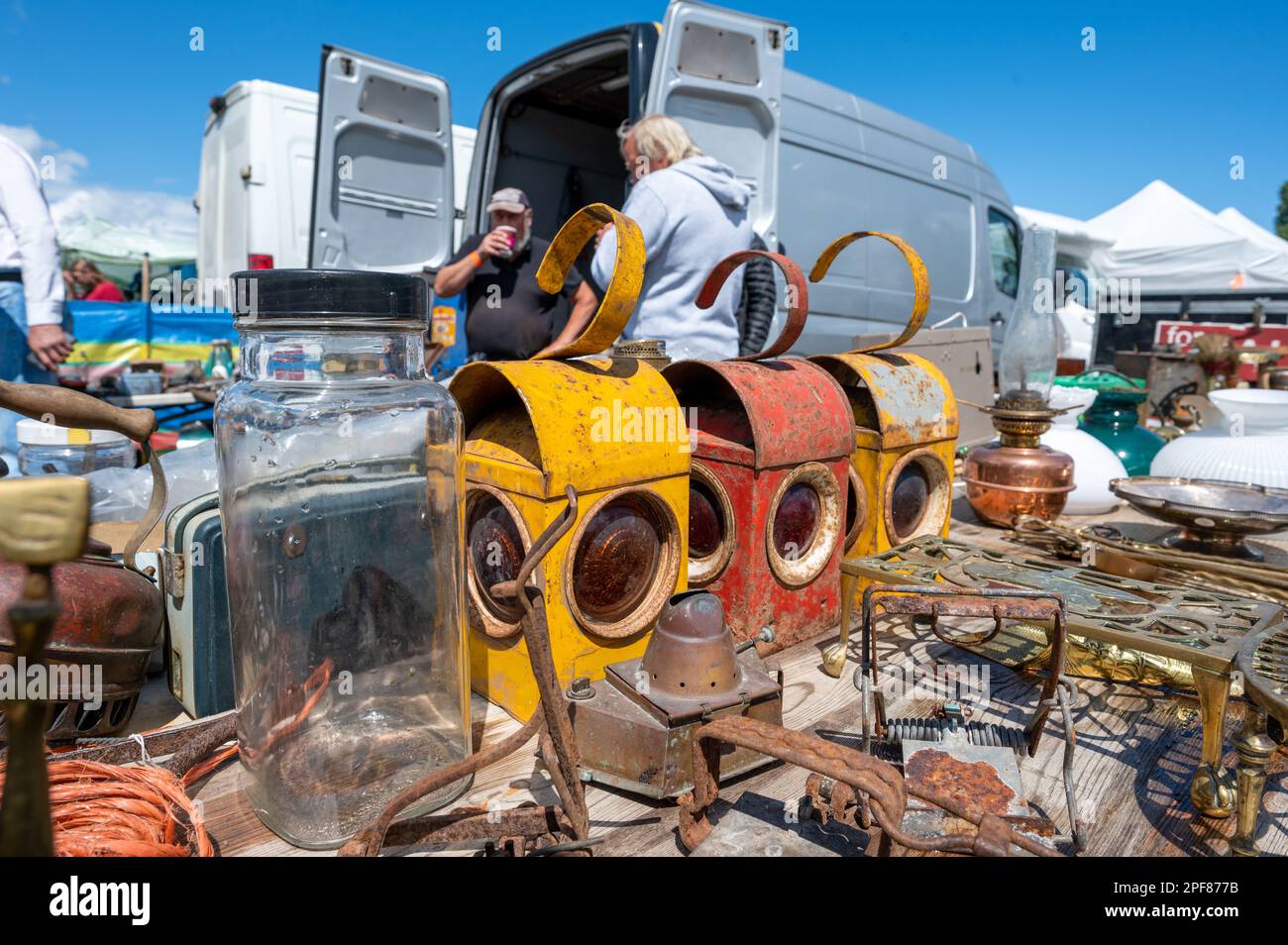 traders talking in the autojumble at Kelsall Steam Rally, 2022 Stock ...