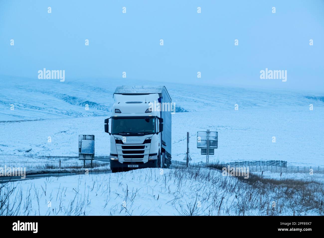A628 crossing hi-res stock photography and images - Alamy