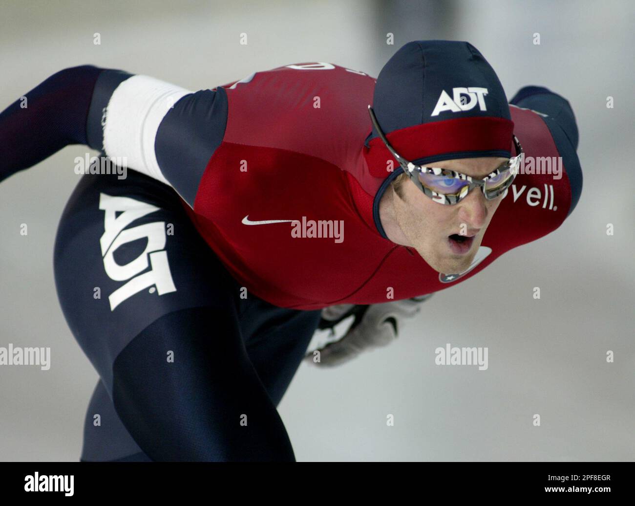 Joey Cheek of the United States in action of the 1,000 meters distance ...