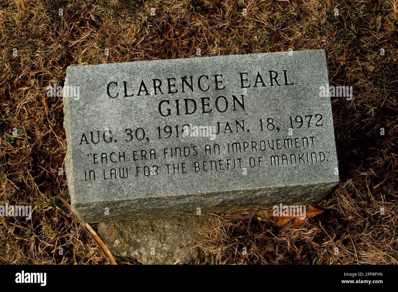 ** ADVANCE FOR WEEKEND, MARCH 15-16 ** Clarence Earl Gideon's grave site is seen Thursday, March ...