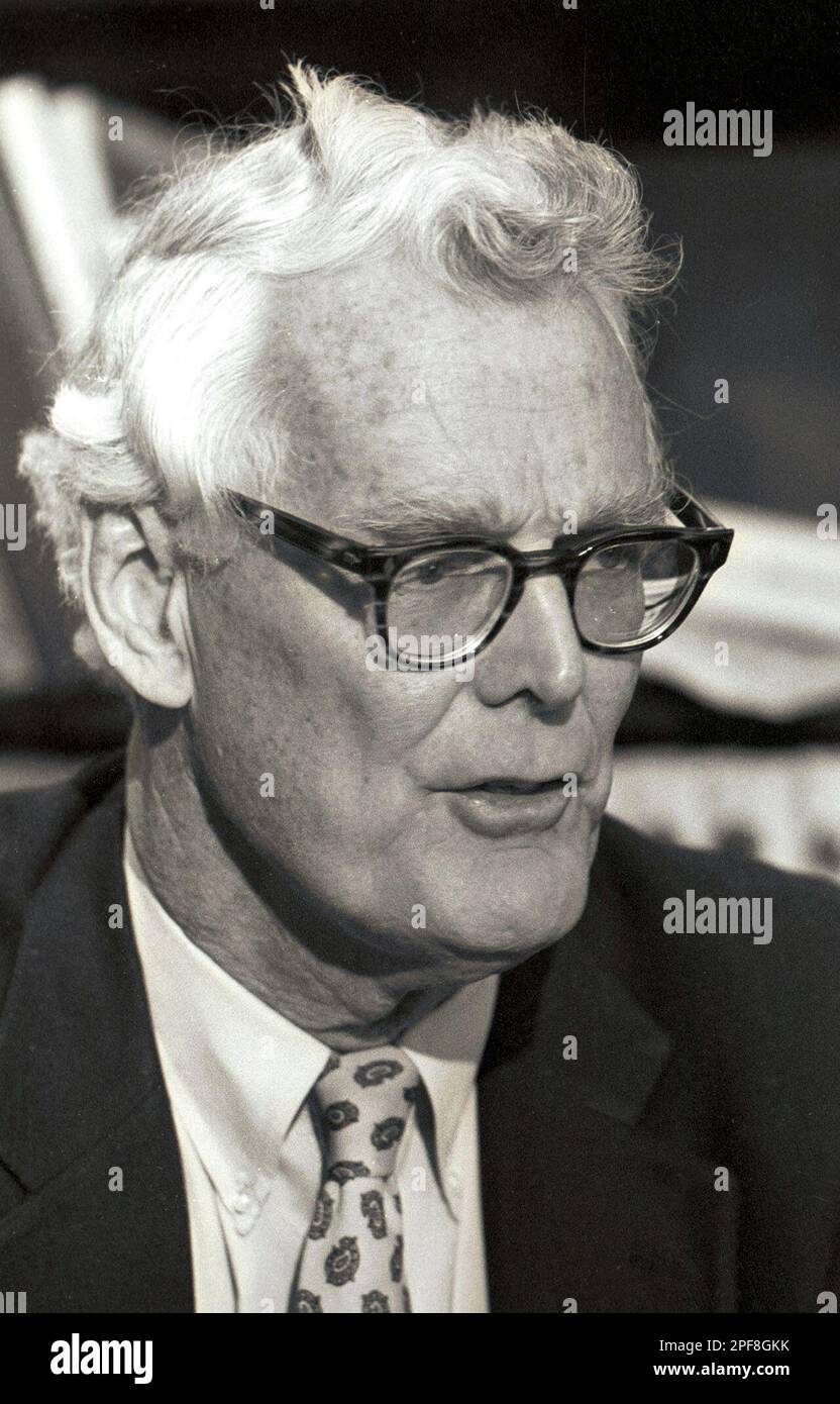 ** FILE ** Thacher Longstreth, 82, a six-term Philadelphia city ...