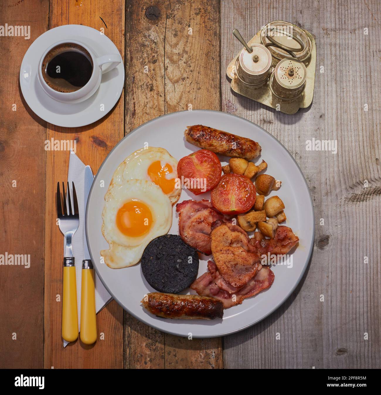 Cooked breakfast hi-res stock photography and images - Alamy