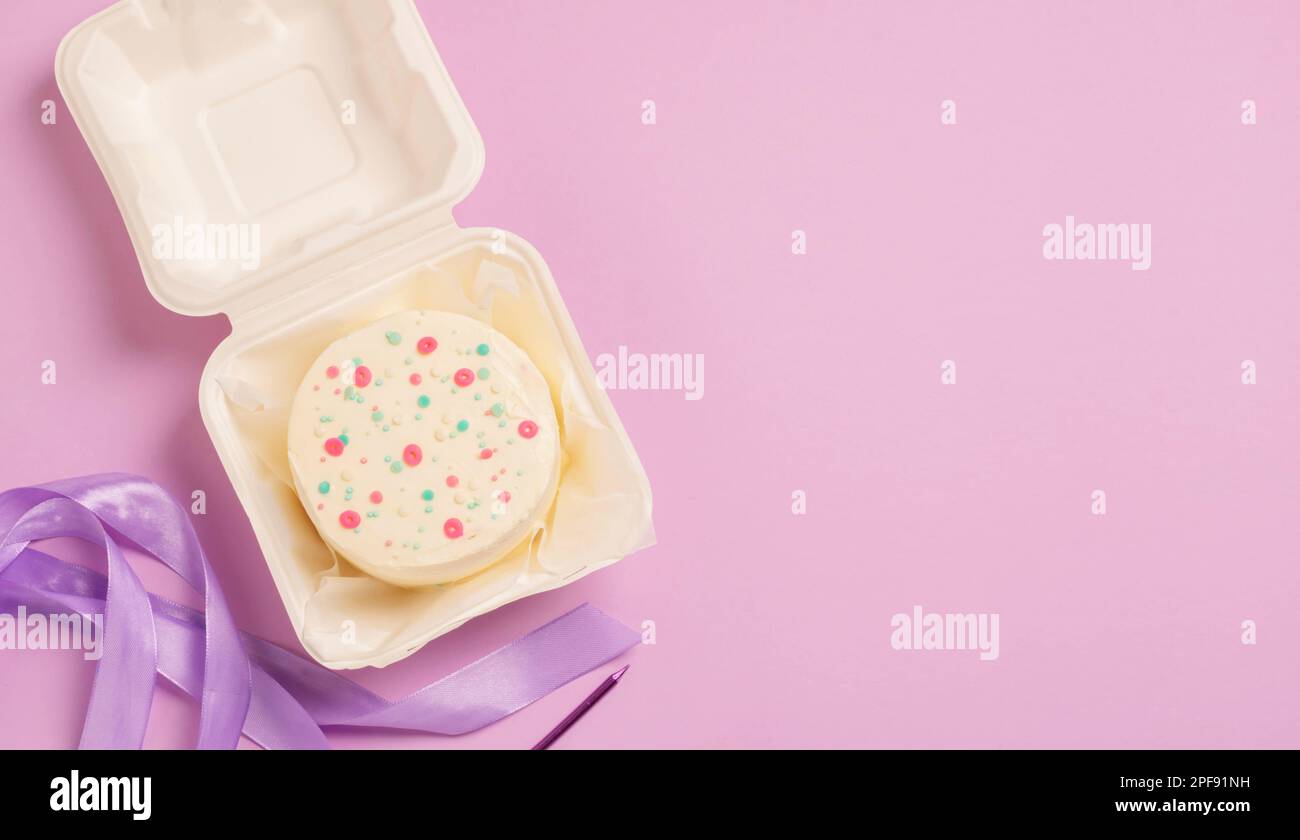 Bento cake. A cute little dessert cake for a gift. Korean style cakes ...