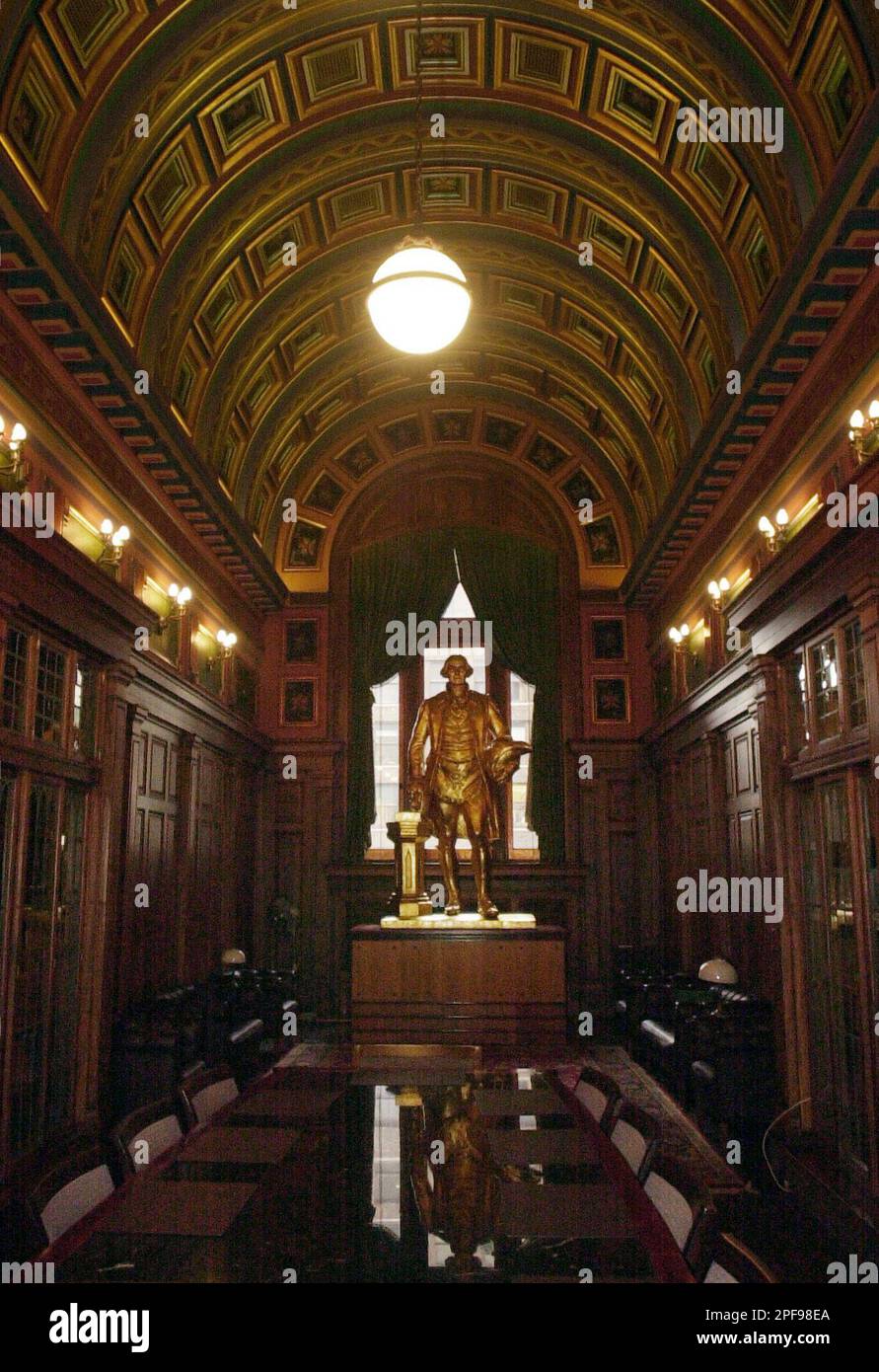 ** ADVANCE FOR WEEKEND JAN 31-FEB 3 ** A statue of George Washington ...