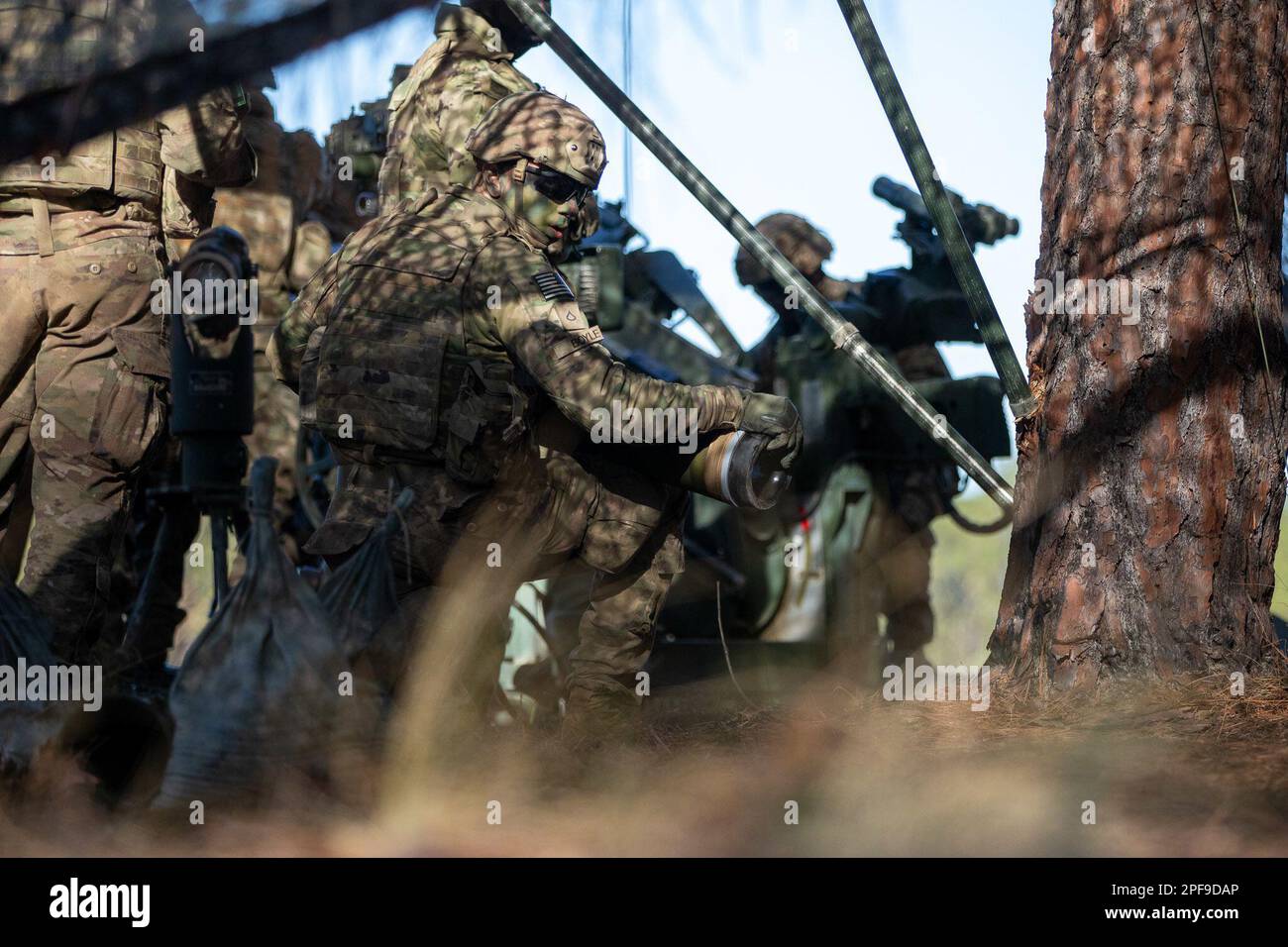 82nd airborne division artillery hi-res stock photography and images ...