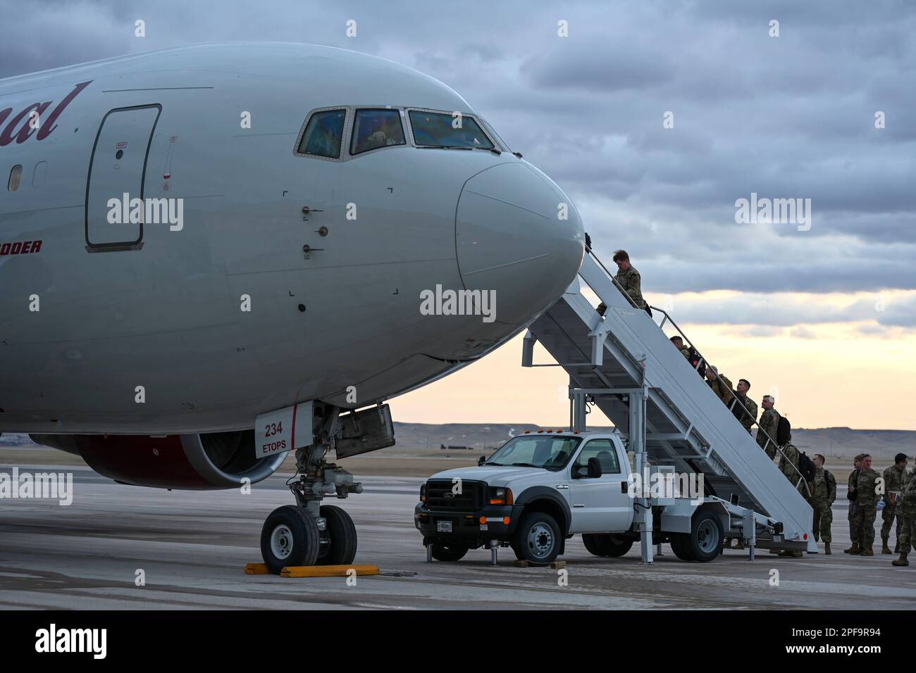 Boeing 747 wing hi-res stock photography and images - Alamy