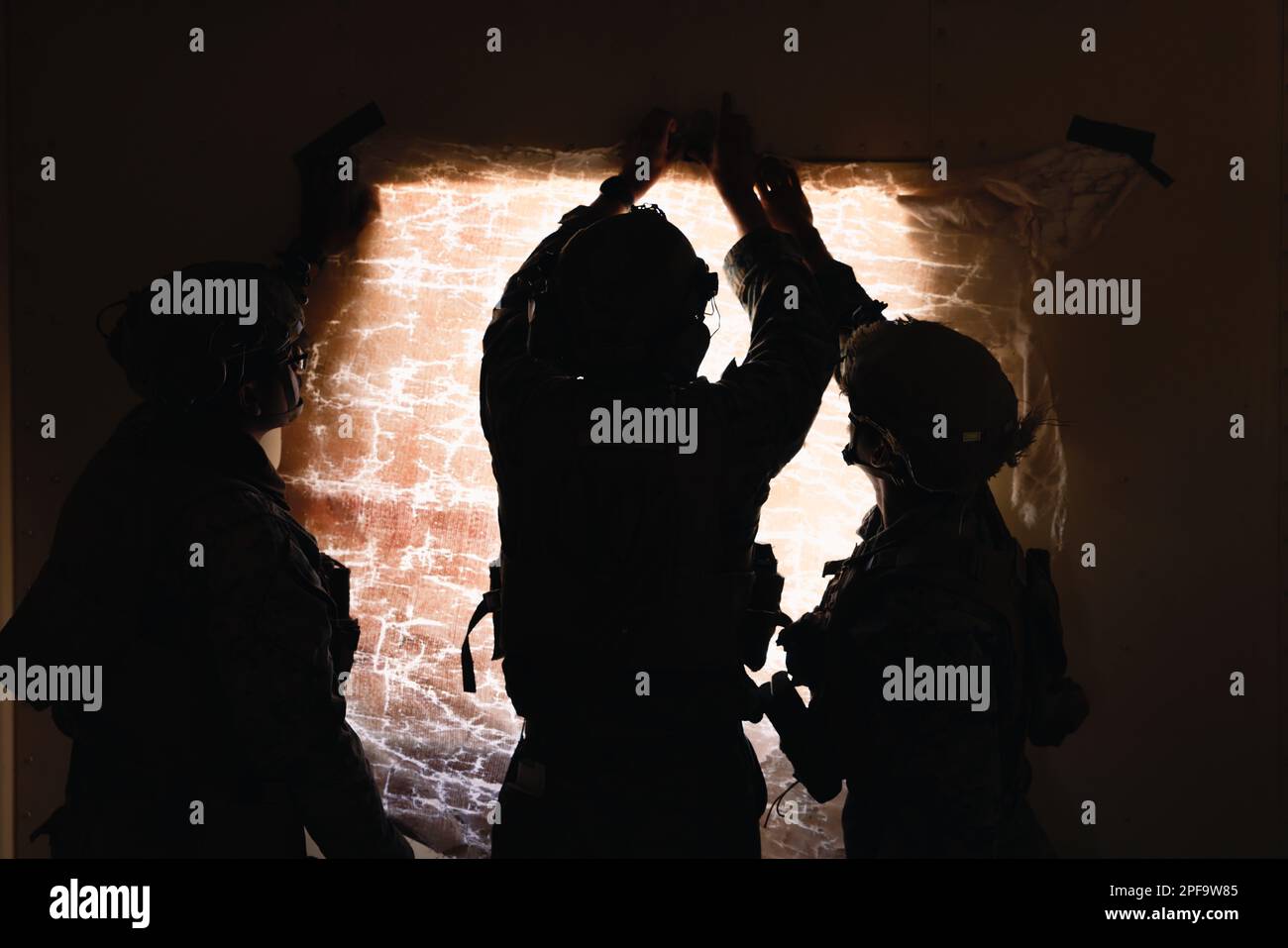 U.S. Marines with 3d Littoral Combat Team, 3d Marine Littoral Regiment ...