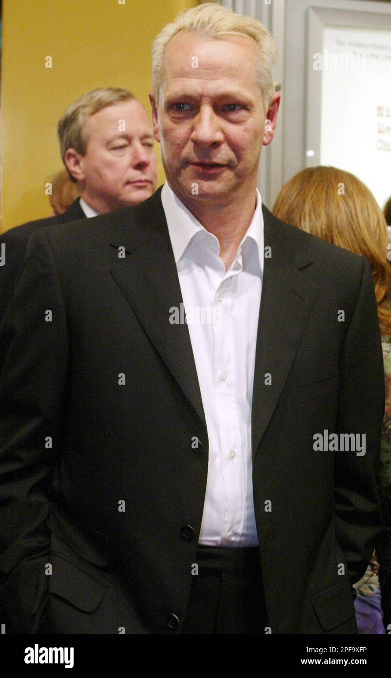 Actor Chris Cooper, who plays "John Laroche" in the film "Adaptation ...