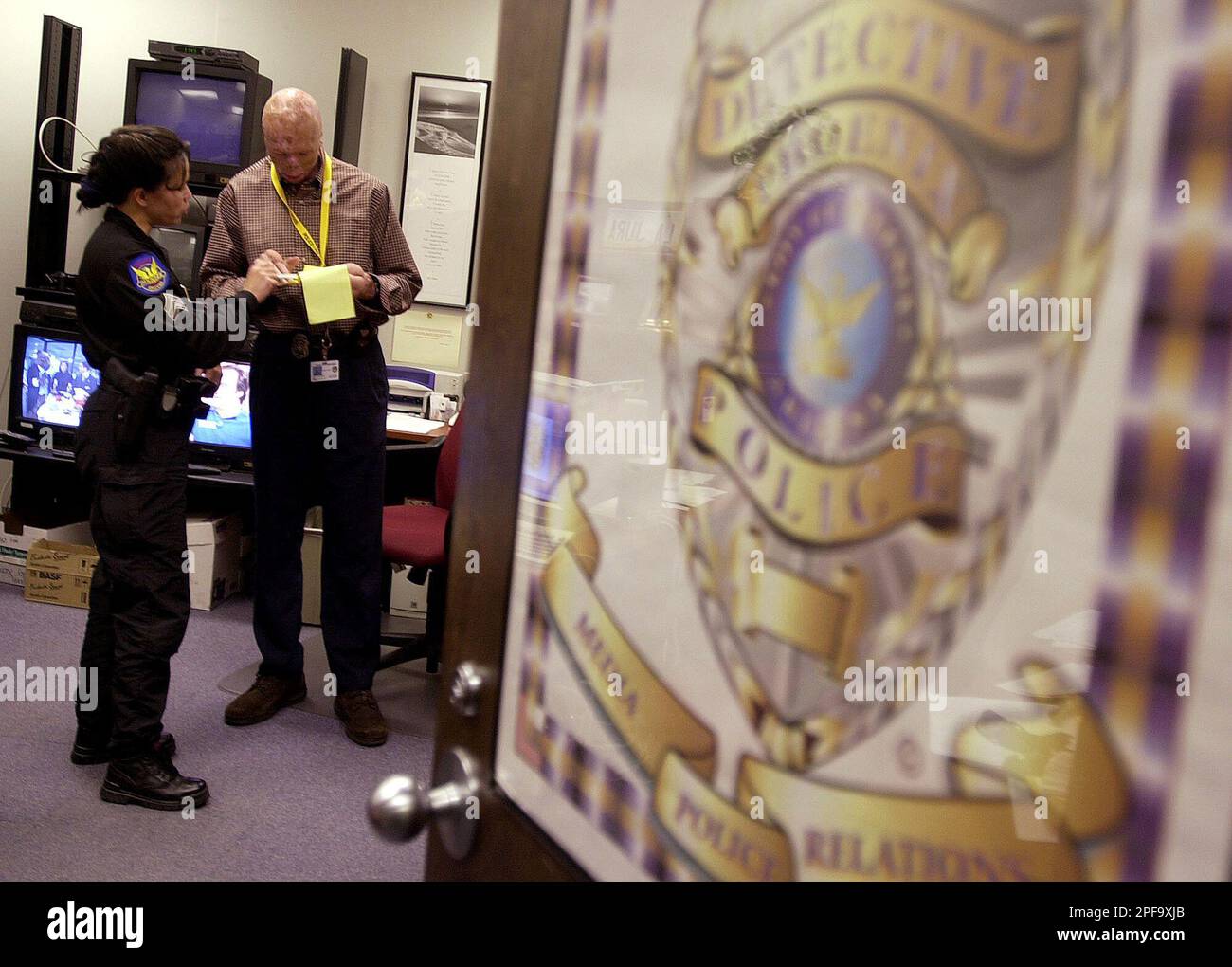 ** ADVANCE FOR WEEKEND EDITIONS DEC. 7-8 ** Phoenix Police Officer ...