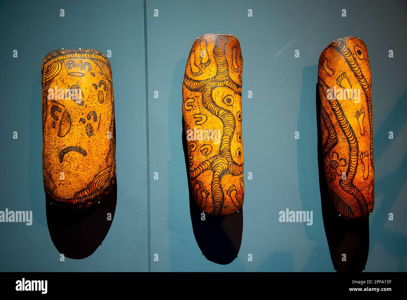 Aboriginal Australian Wooden Piti Bowl Stock Photo - Alamy
