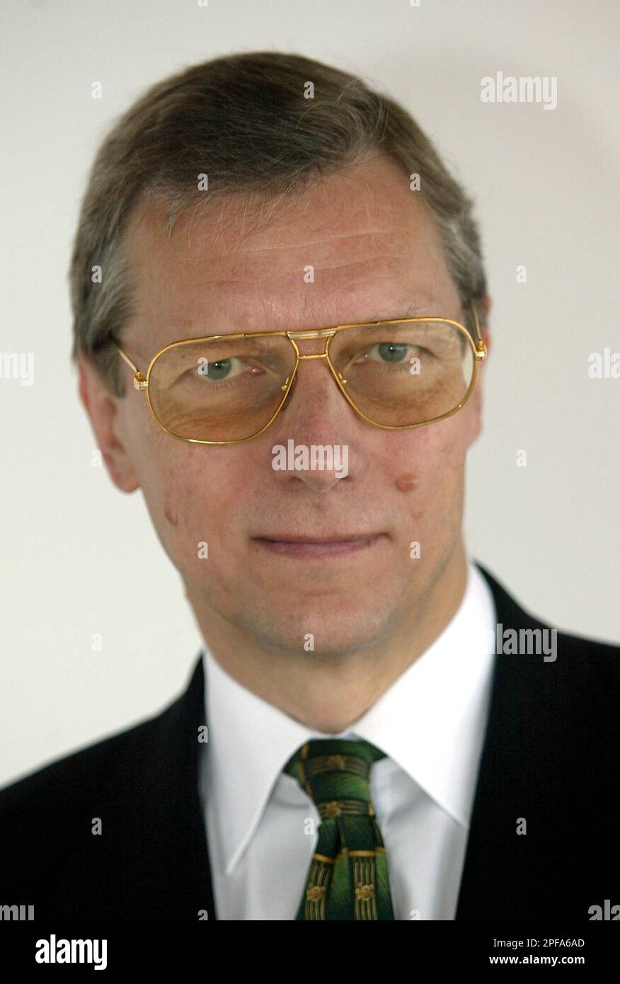 John Coomber, new CEO of Swiss re-insurance giant SwissRe, listens ...