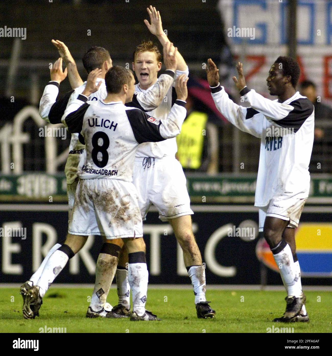 Moenchengladbac's Igor Demo from Slovakia, left, Czech player Ivor ...