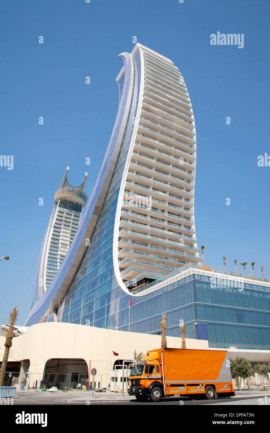 Doha qatar buildings lusail hi-res stock photography and images - Alamy