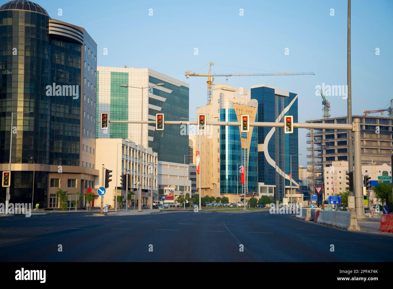 Qatar doha al corniche street hi-res stock photography and images - Alamy