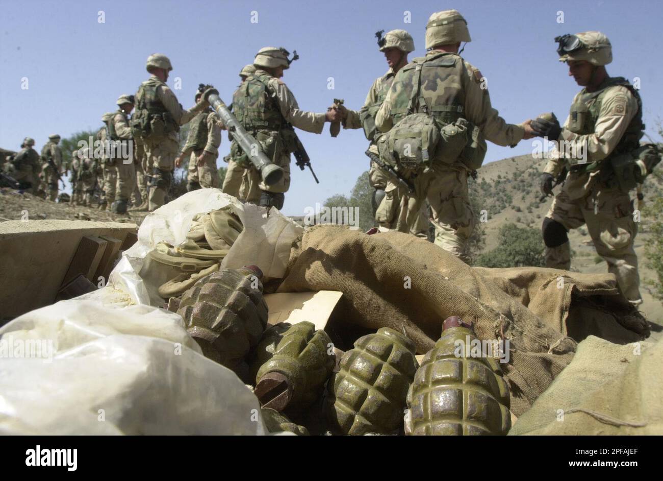U.S. army soldiers in the Task Force Panther 82nd airborne remove ...