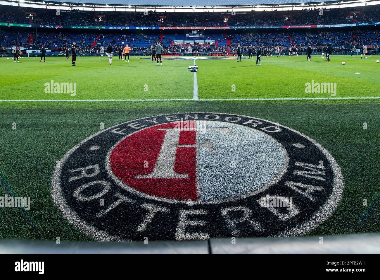 ROTTERDAM - Players of both teams during the UEFA Europa league Round ...