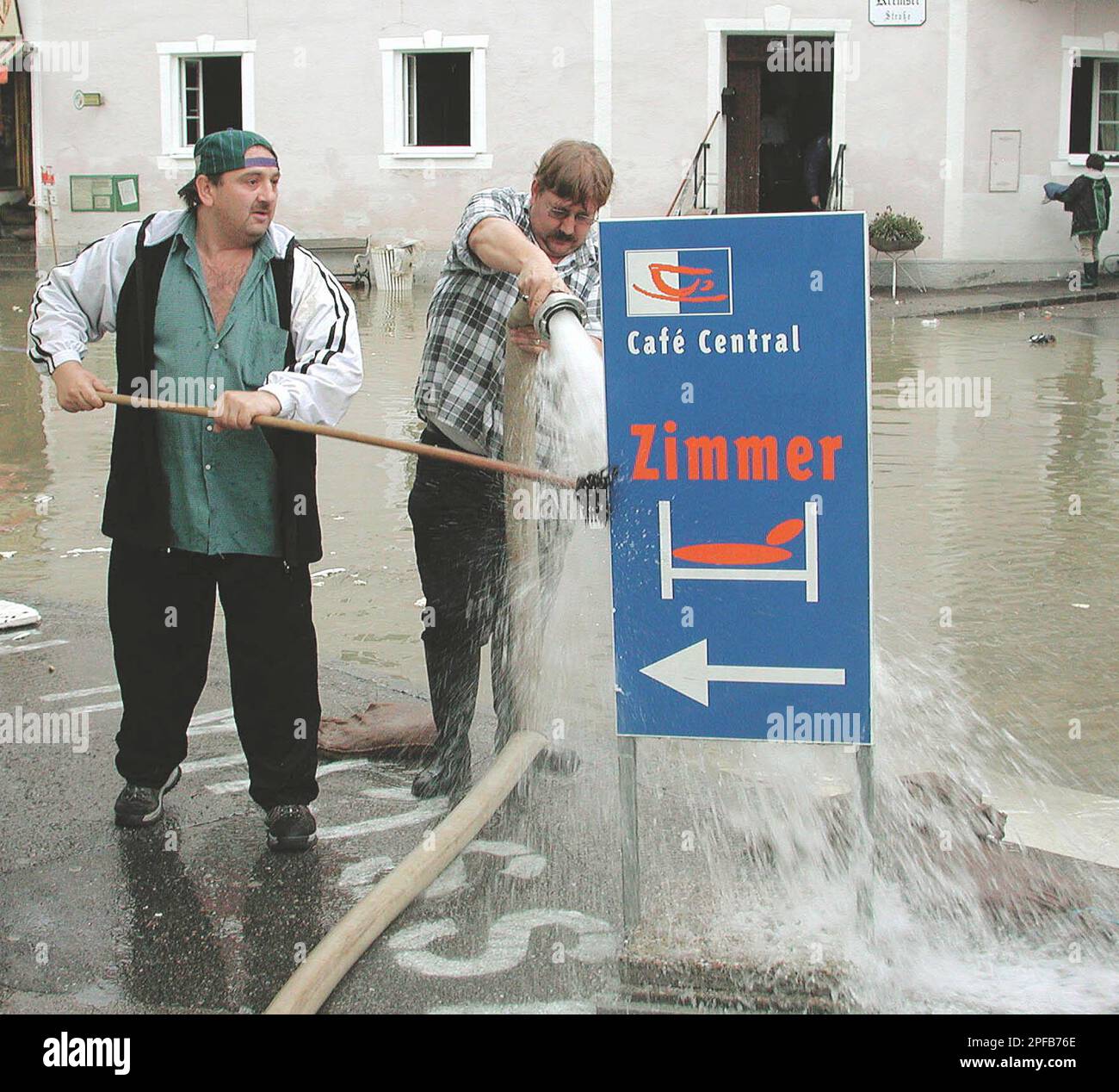 Obwohl das Hochwasser in der Stadt Melk noch nicht ueberstanden ist ...
