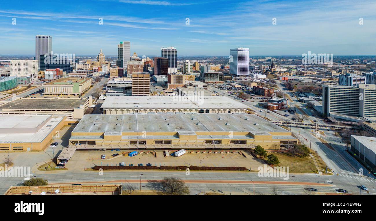 Aerial tulsa oklahoma city skyline hi-res stock photography and images ...