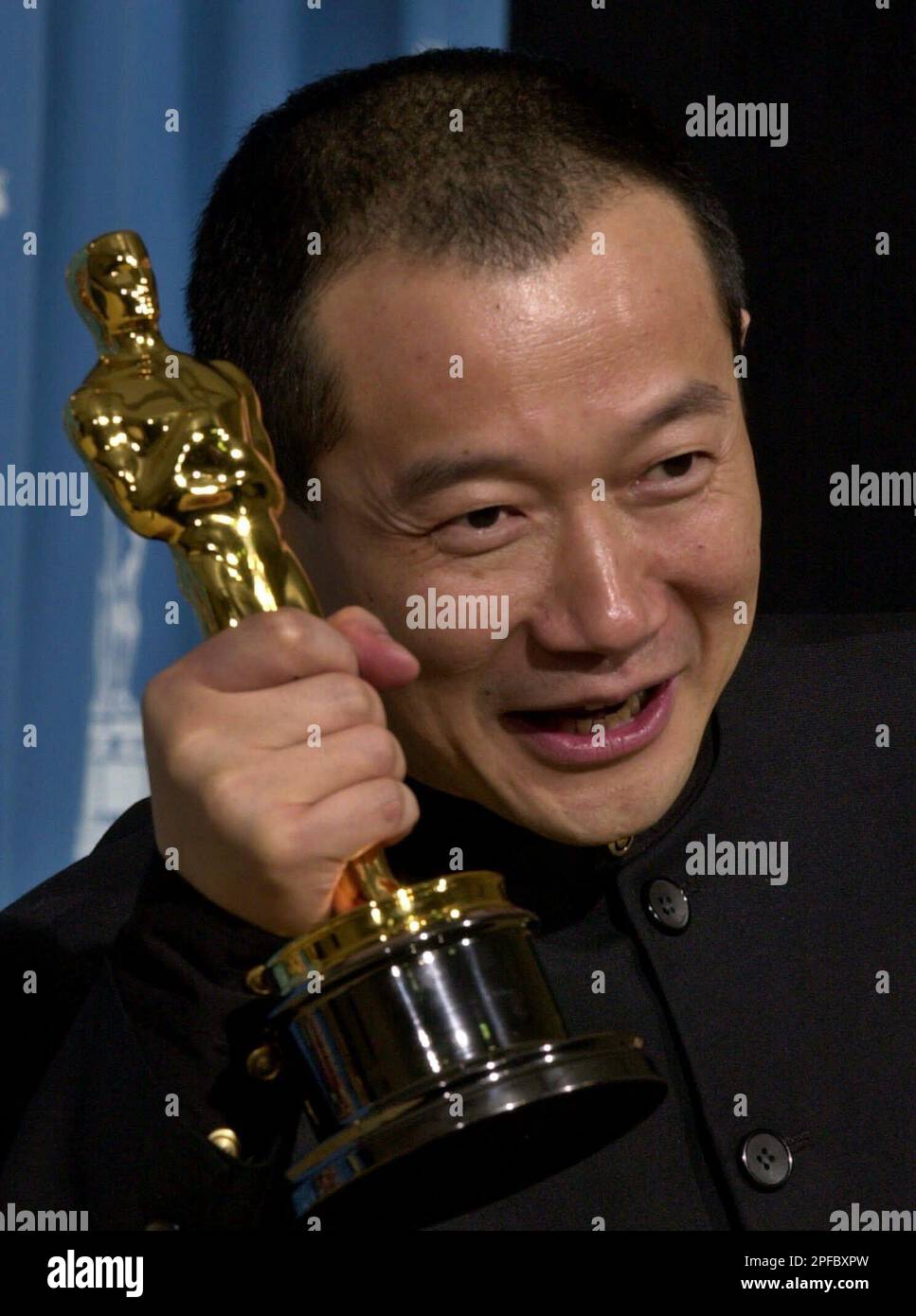 Tan Dun shows off his Oscar for best original score for "Crouching ...