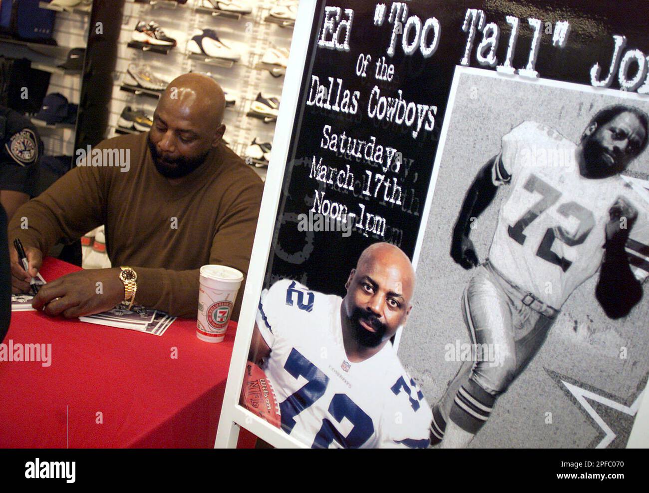 Former Dallas Cowboy Ed "Too Tall" Jones signs autographs Saturday ...