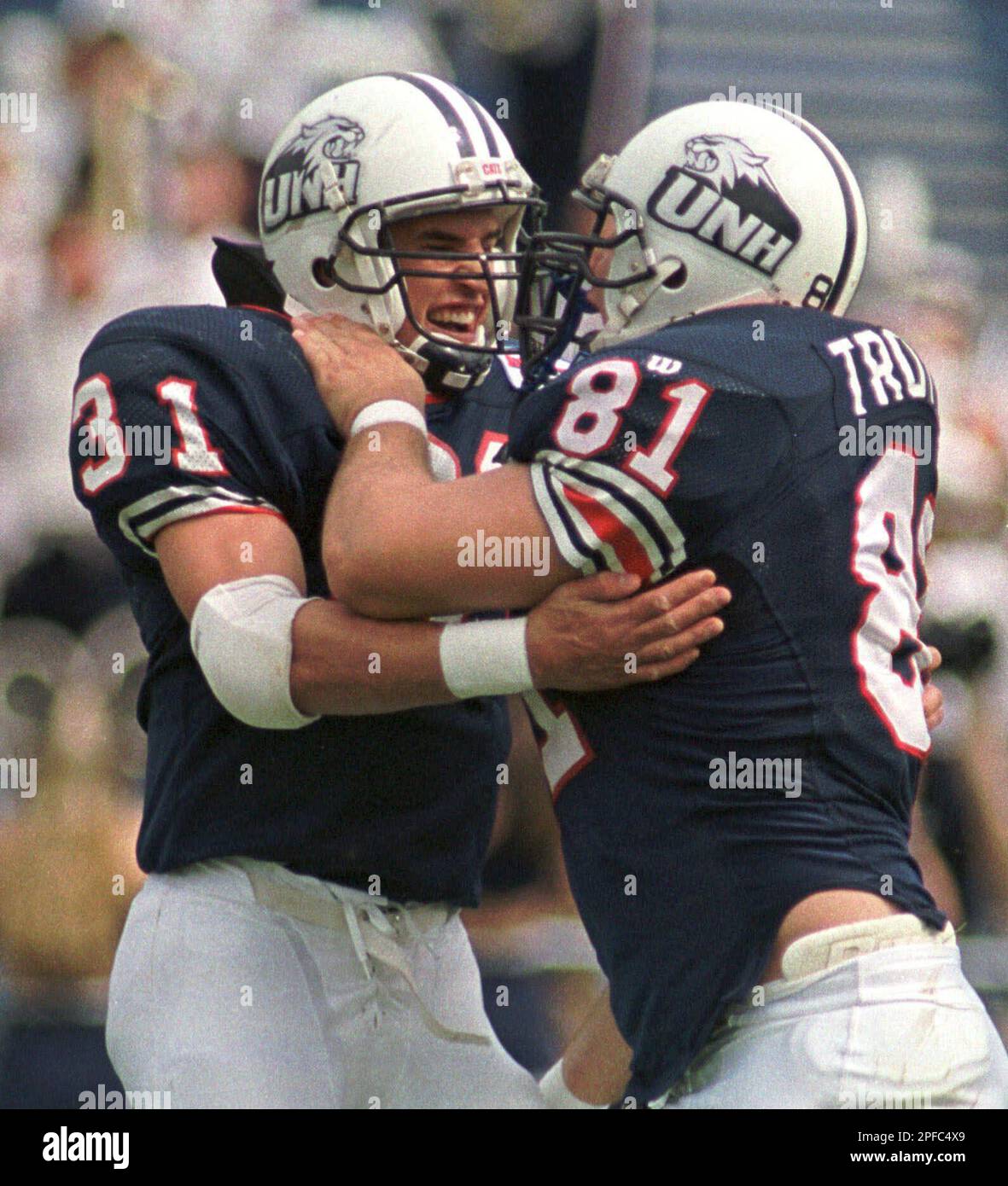 New Hampshire linebacker Brett Bashaw (31) and defensive lineman Brad ...
