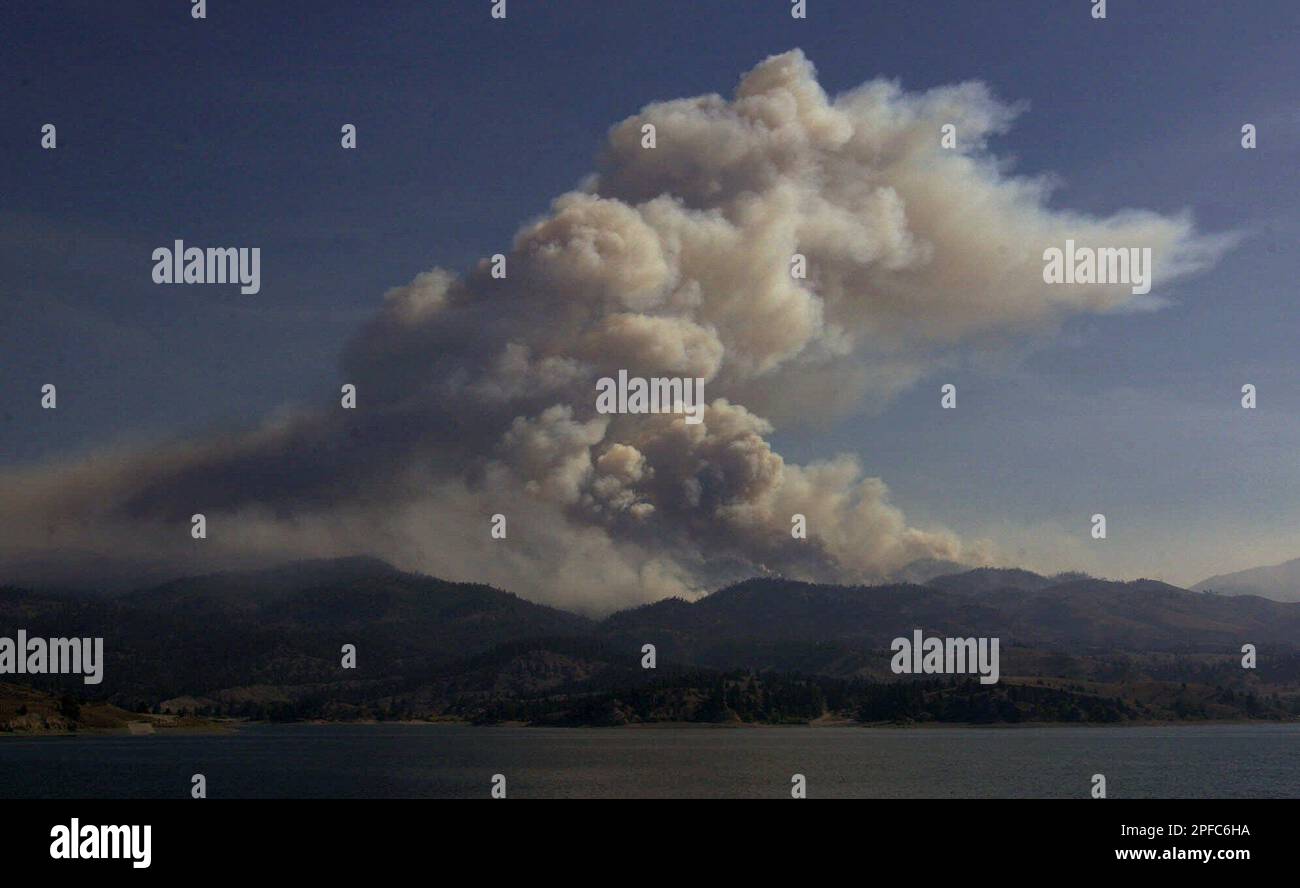 Smoke bellows from Cave Gulch in the Canyon Ferry complex fire Tuesday ...