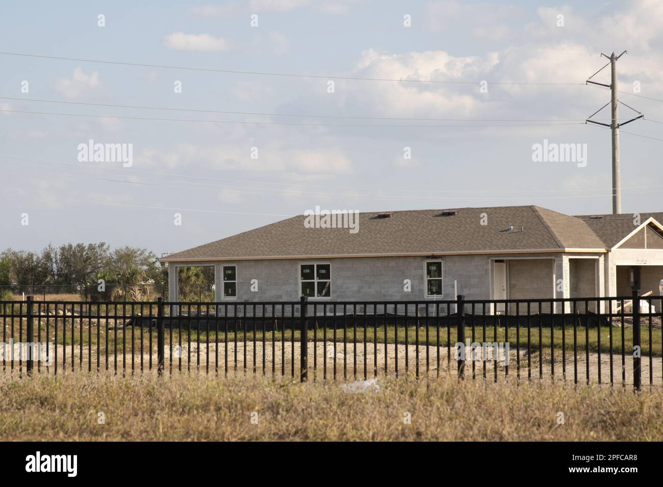 Almost finished houses hi-res stock photography and images - Alamy