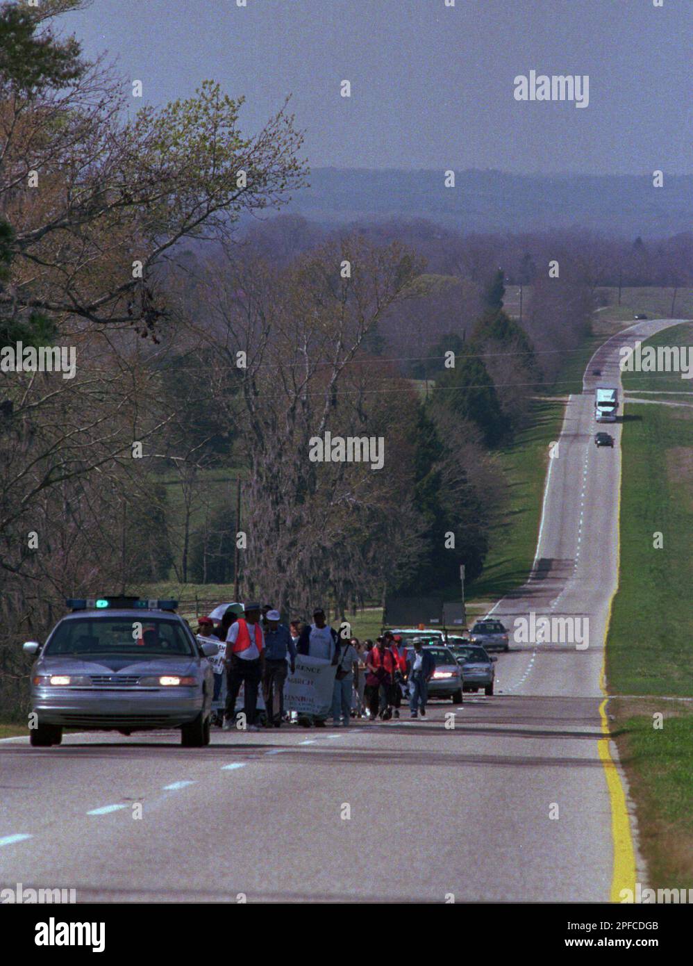 Participants in the 35th anniversary of the Selma to Montgomery march ...