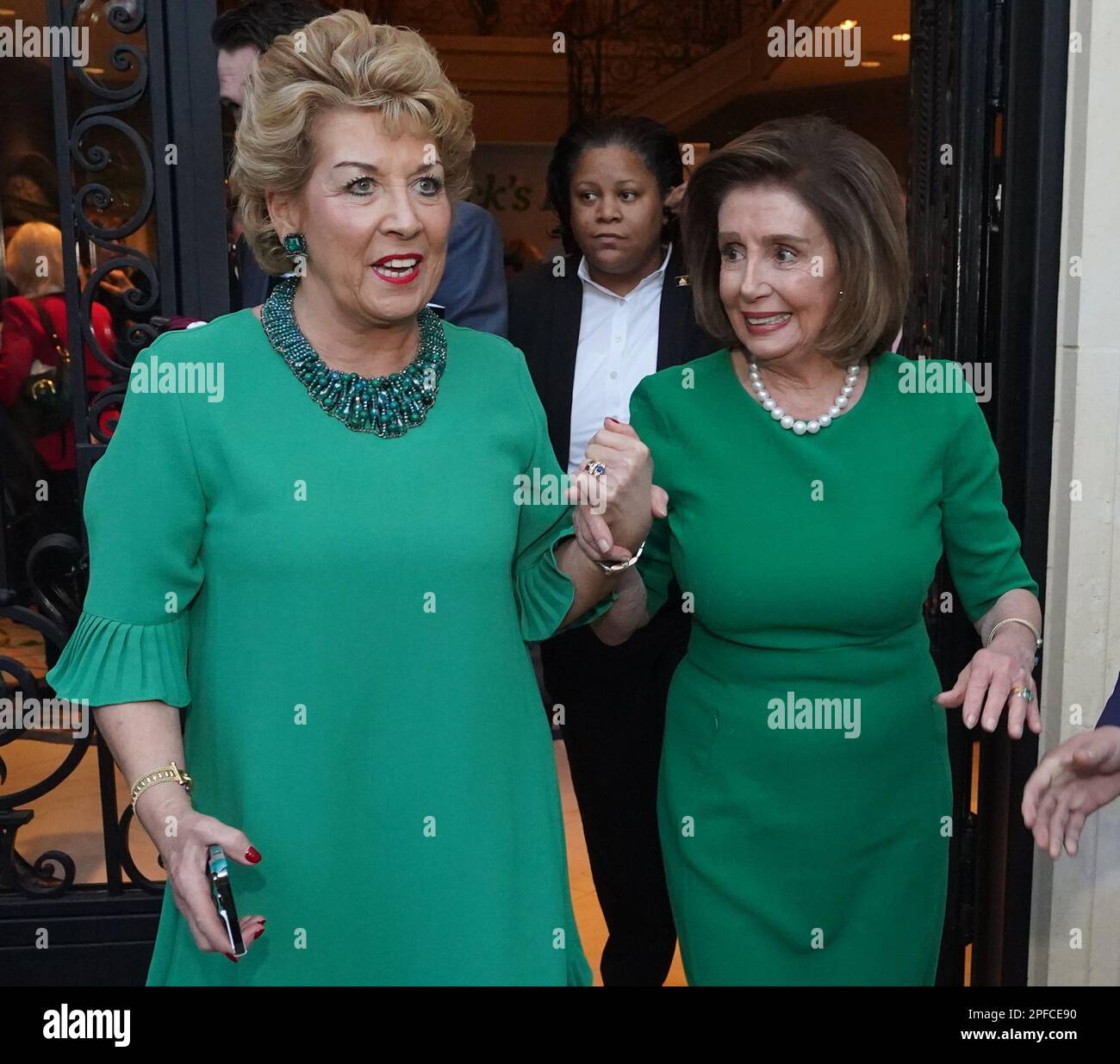 Irish Ambassador Geraldine Byrne Nason pictured with former House ...