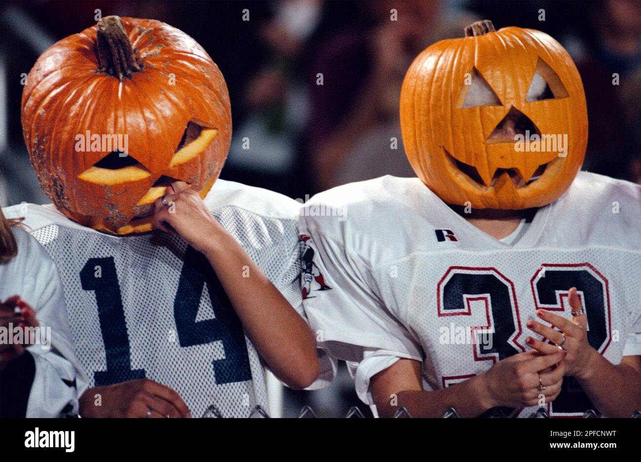 Heritage High School seniors Melissa Steckler, left, and Jennifer ...
