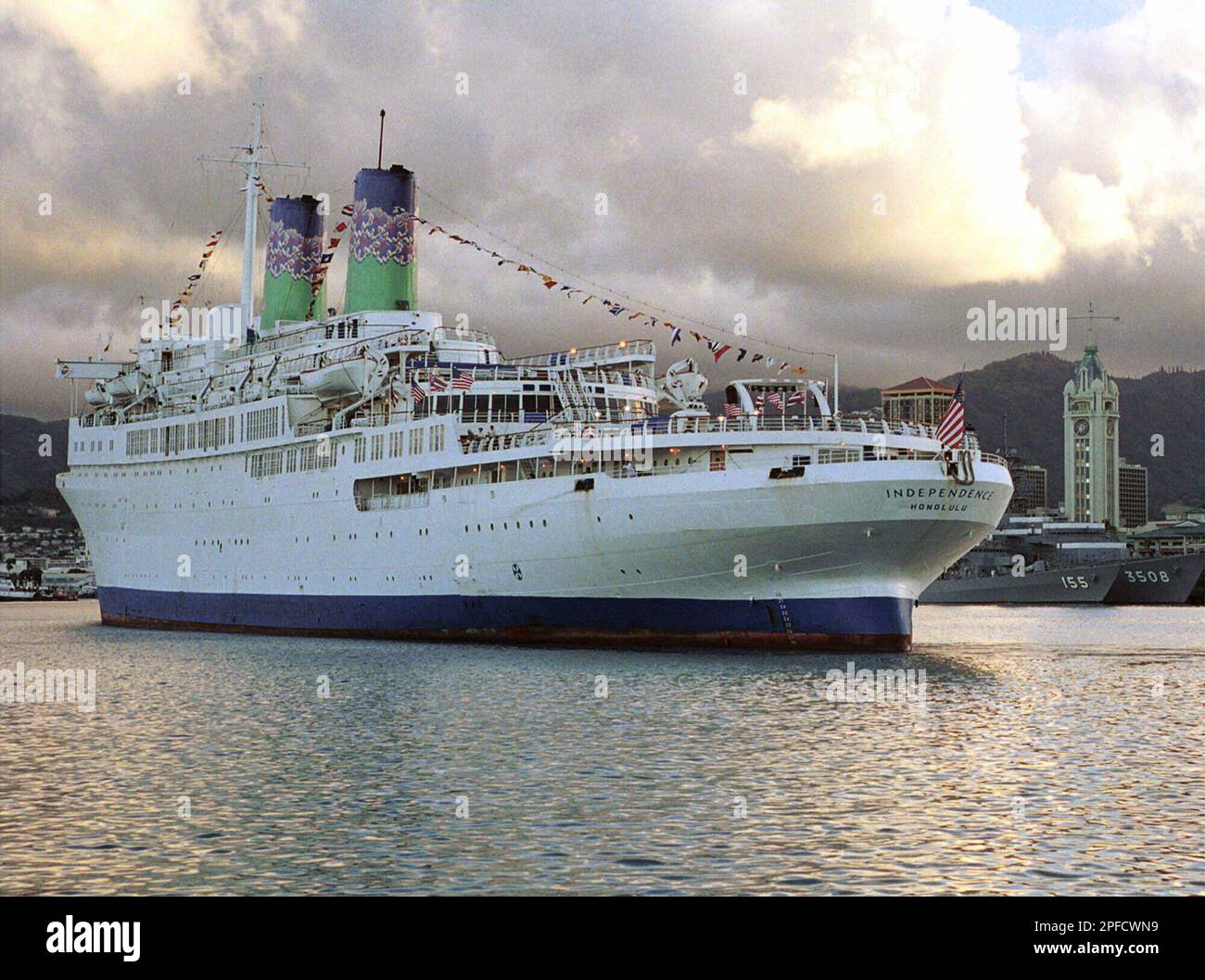 The cruise ship Independence enters Honolulu Harbor early on Aug. 28 ...