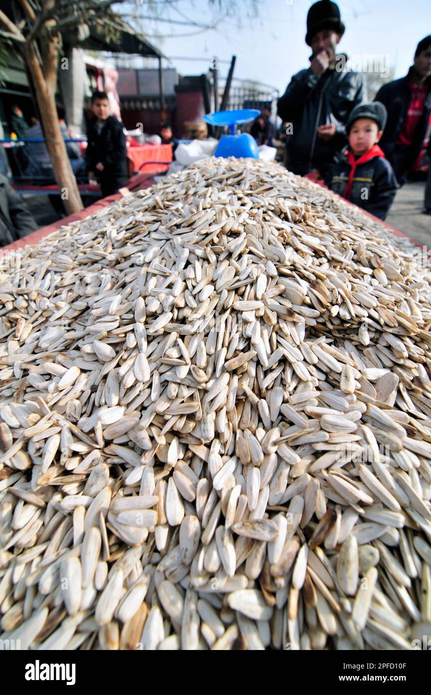A Sunflower seeds vendor in Kashgar, Xinjiang, China Stock Photo - Alamy