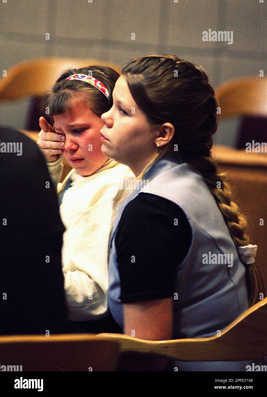 Melissa Wallace, left, the younger sister of murder victim Jennifer ...