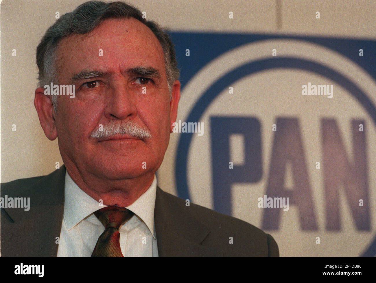 Hector Teran Teran announces his electional triumph to the Governor of ...