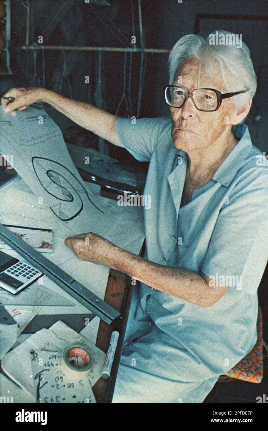 Maria Reiche, the German mathematician who spent more than half a ...