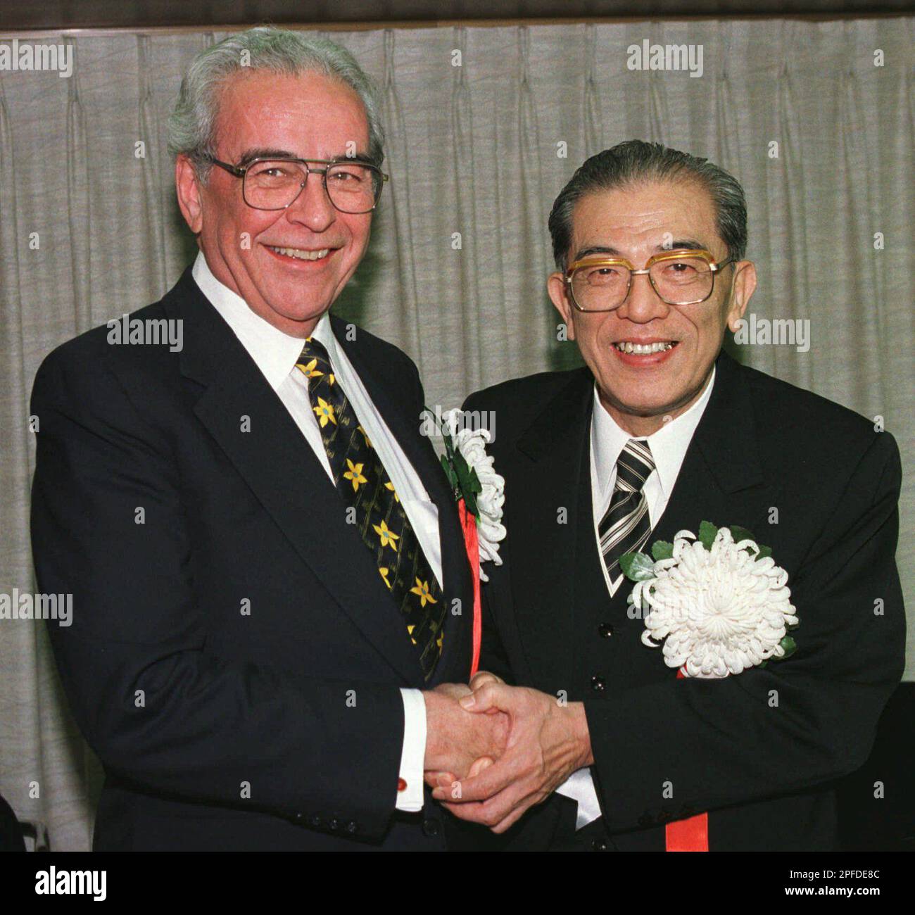 West Virginia Gov. Cecil H. Underwood, left, is all smiles with Tekyo ...