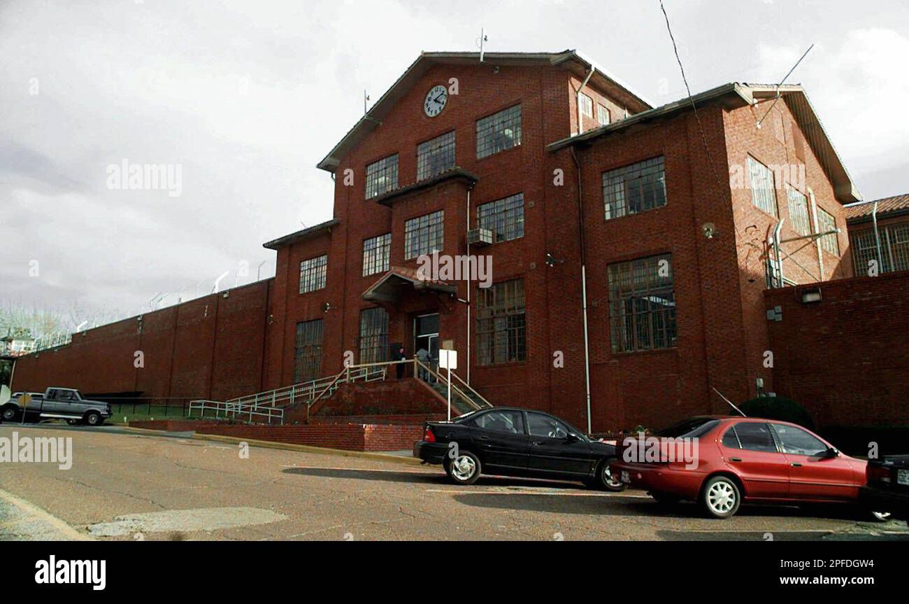 The Huntsville Unit, the site of Texas' death chamber, is located near ...