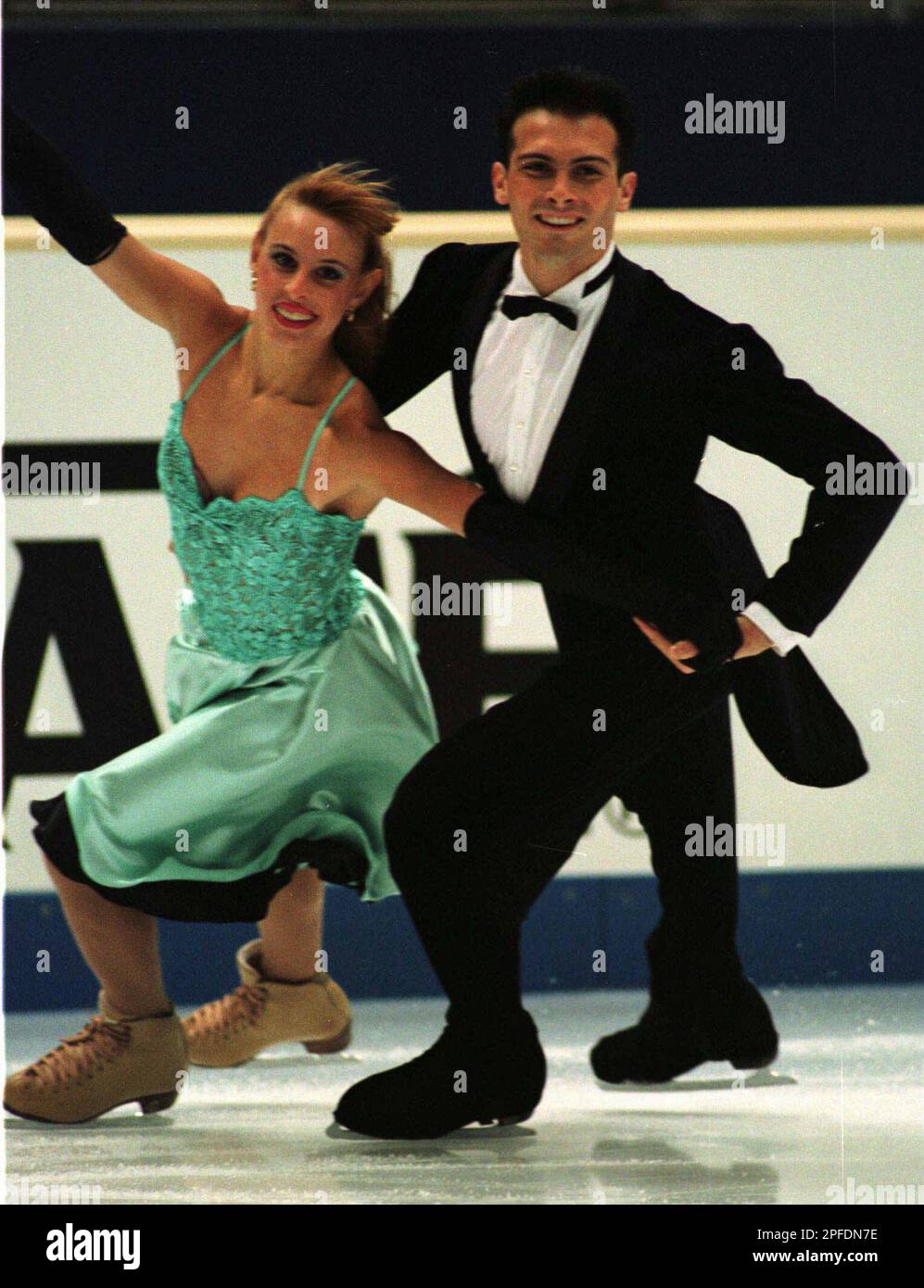 Italian pair Barbara Fusar-Poli and Maurizio Margaglio perform during ...