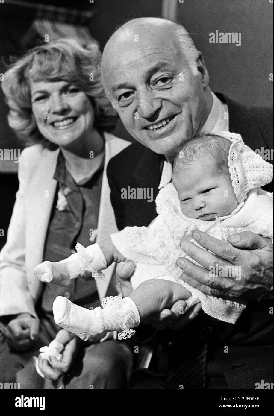 Former San Francisco Mayor Joseph Alioto with his second wife, Kathleen ...