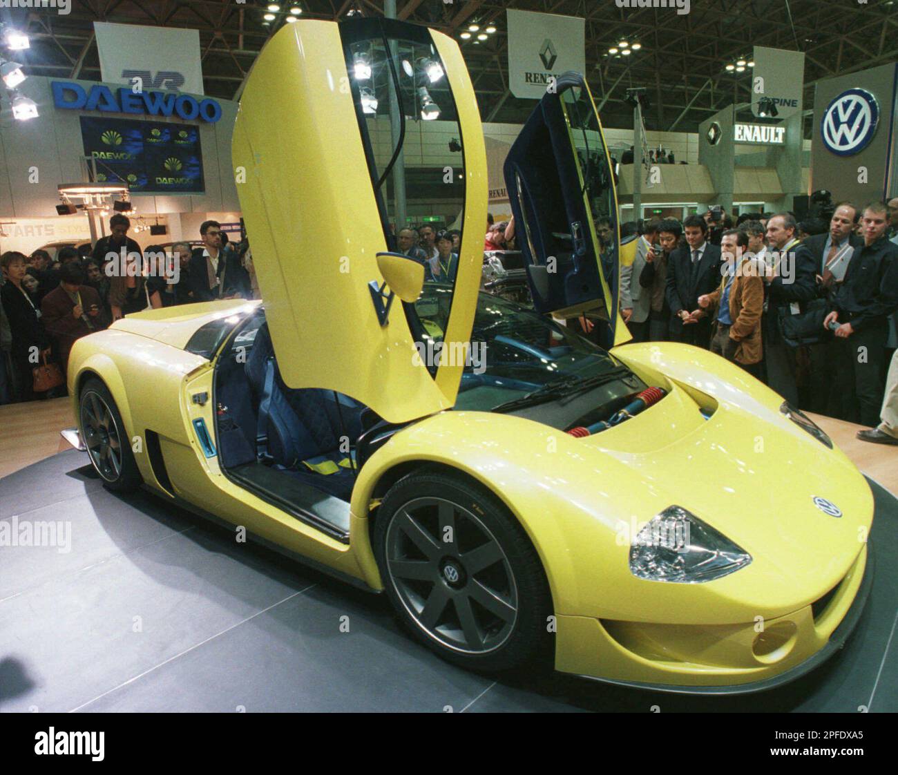 Volkswagen W-12, a new gull-winged sports car with a twelve-cylinder ...