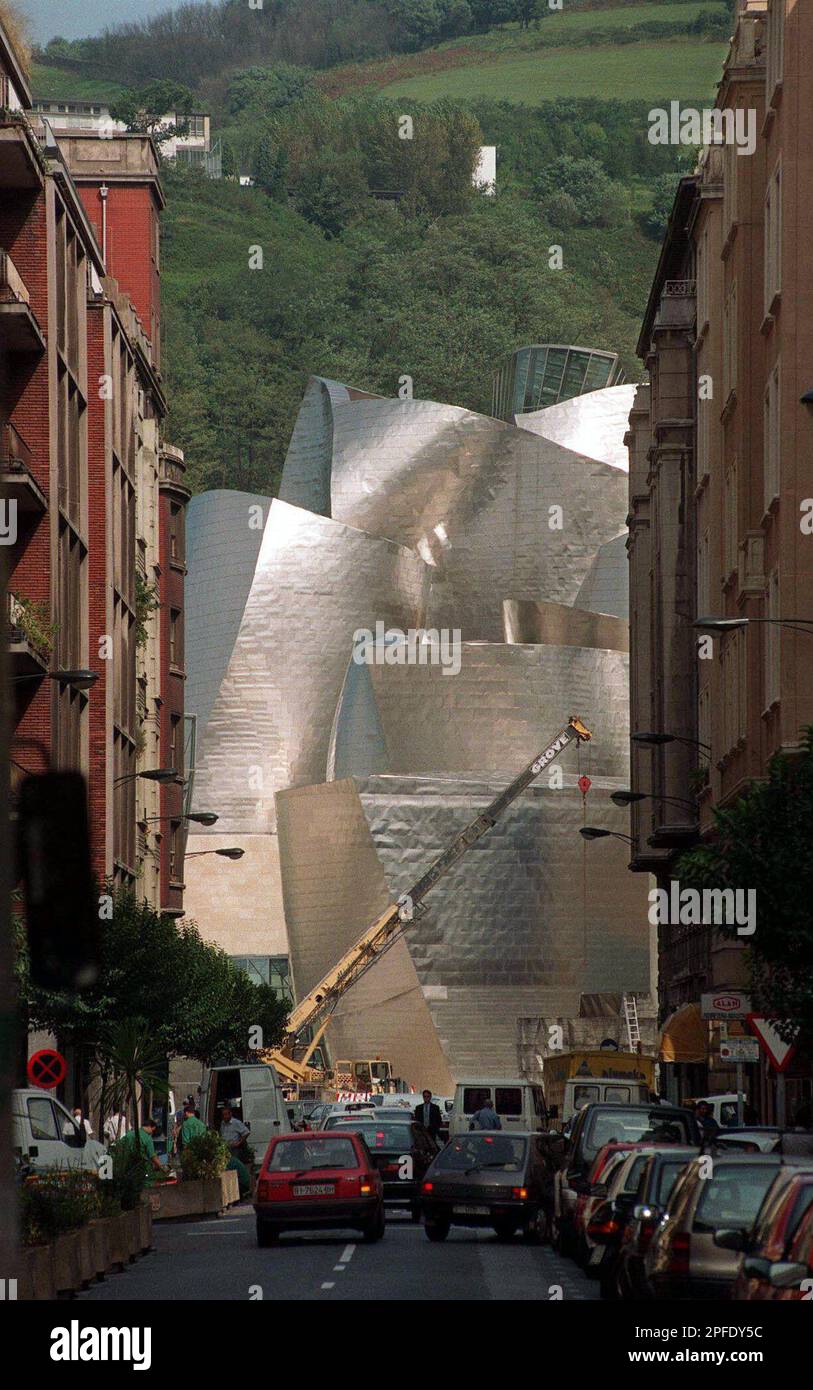 ADVANCE FOR WEDNESDAY AMS, OCT. 15--ONE OF SEVEN PHOTOS BY JAVIER ...