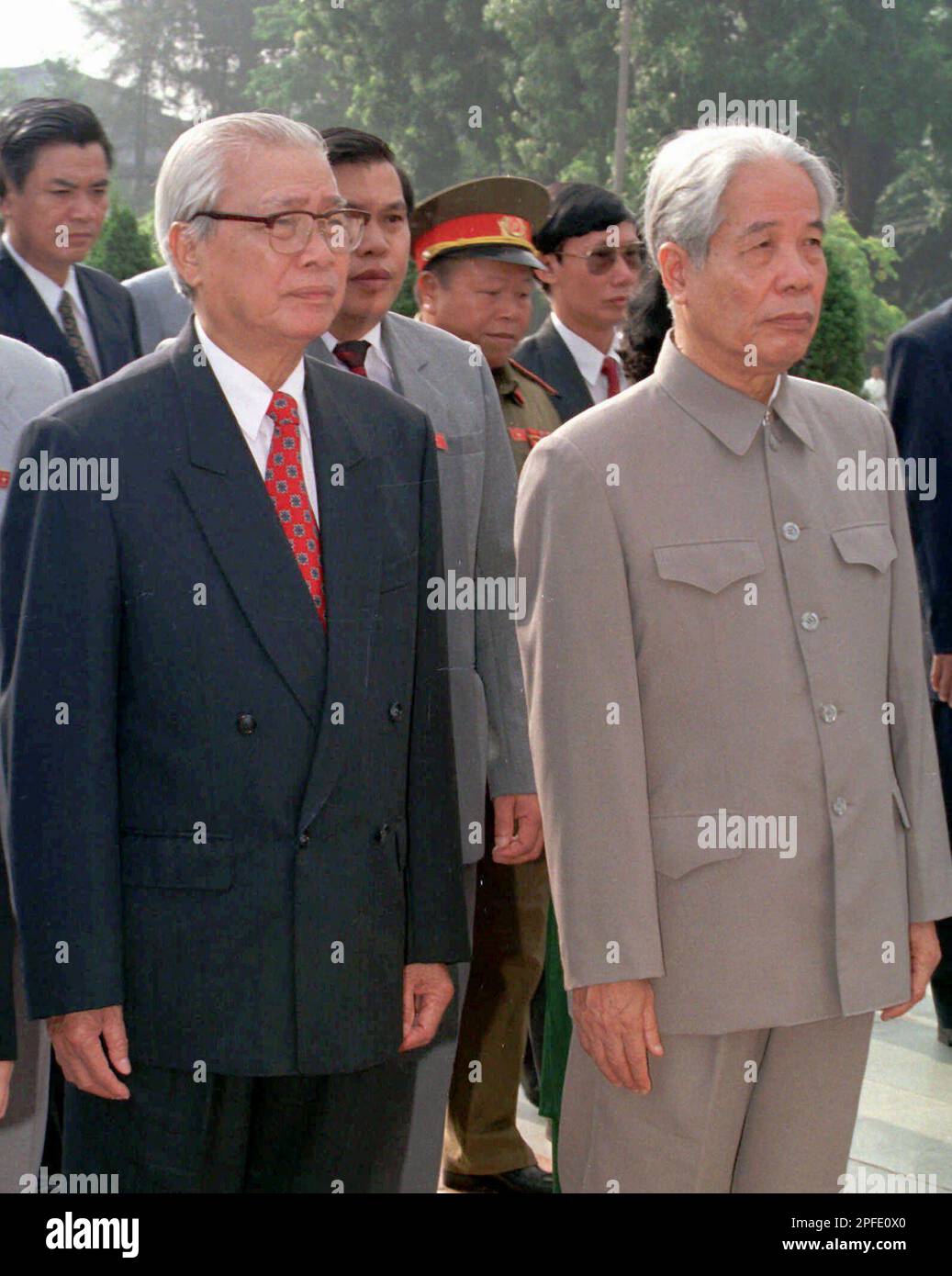 Vietnamese Premier Vo Van Kiet, left, stands with Communist Party ...