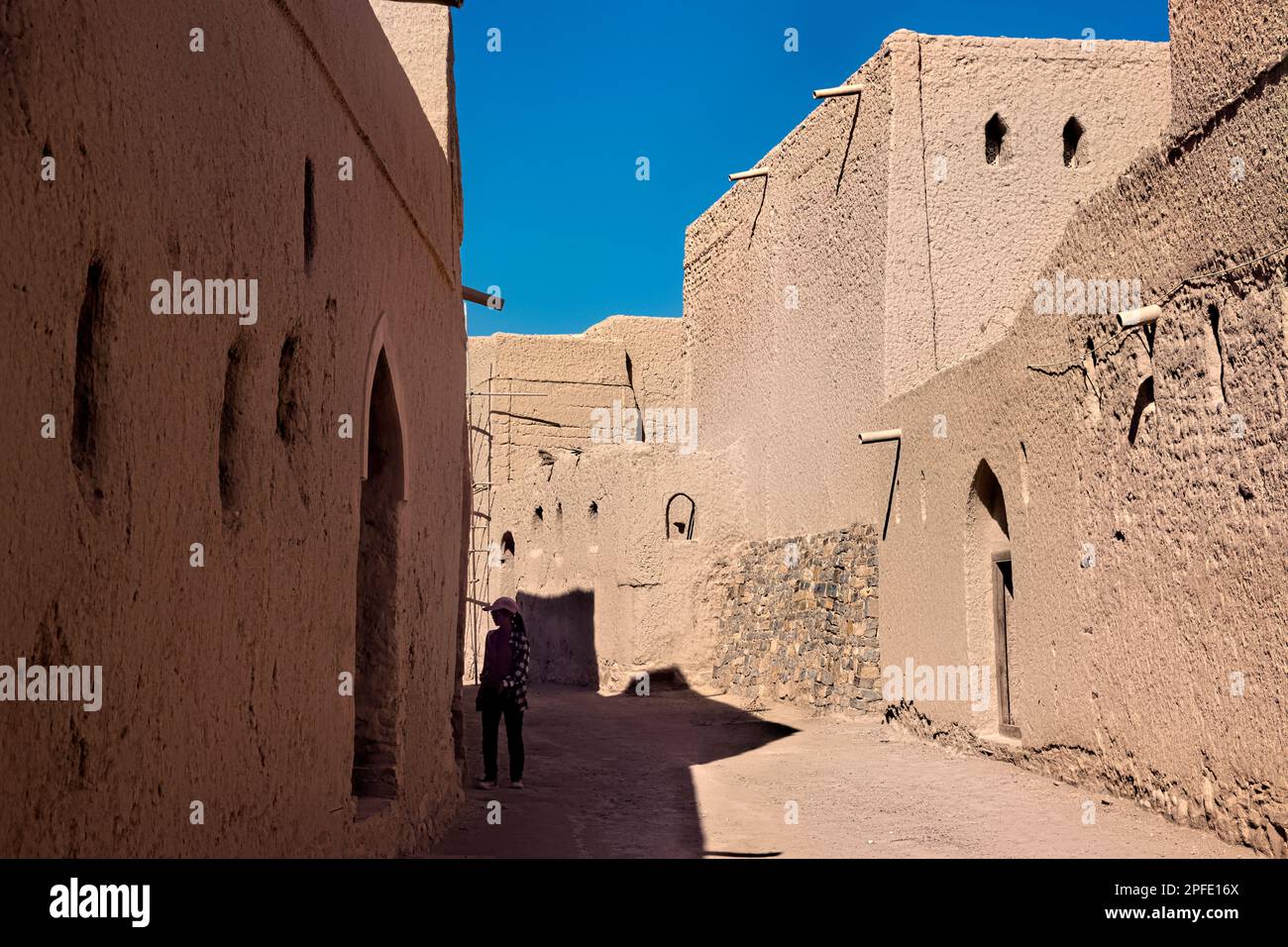 Ruined old walled village of Harat al Bilad, Manah, Oman Stock Photo ...