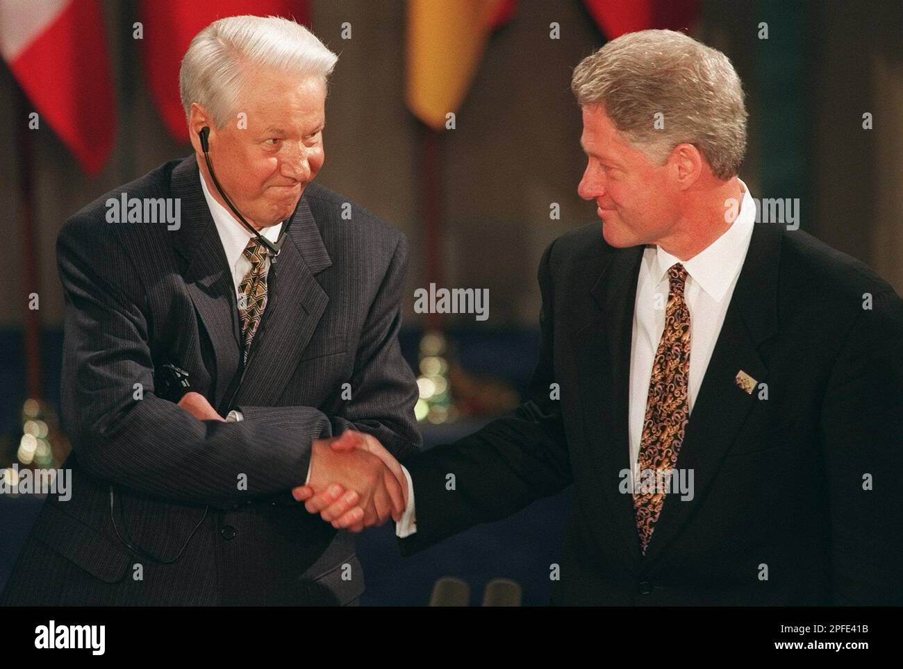 Russian President Boris Yeltsin, left, shakes the hand of President ...