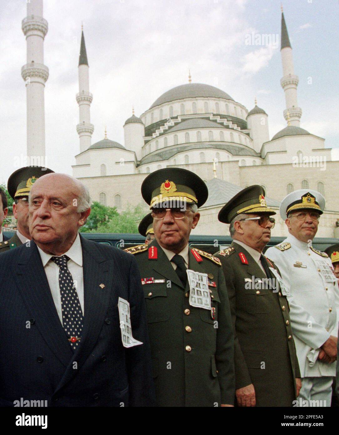 Left to right, Turkish President Suleyman Demirel, Chief of Staff ...