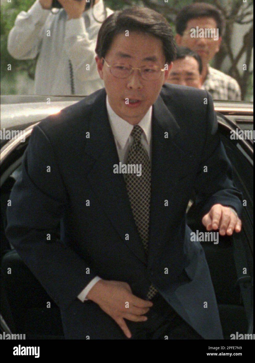 A son of President Kim Young-sam, Kim Hyun-chul, appears to be summoned ...