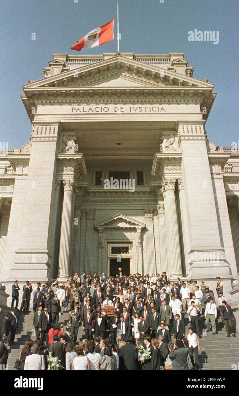 Family and friends of Peruvian Supreme Court Justice Carlos Giusti ...