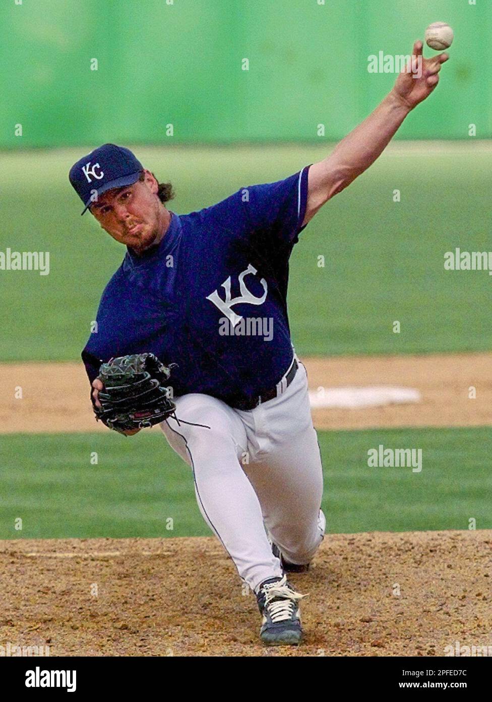 Kansas City Royals relief pitcher Mitch Williams delivers in the sixth ...