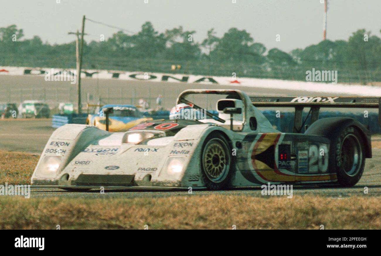 Driver Butch Leitzinger (20) of State College, Penn. leads the Ford R ...