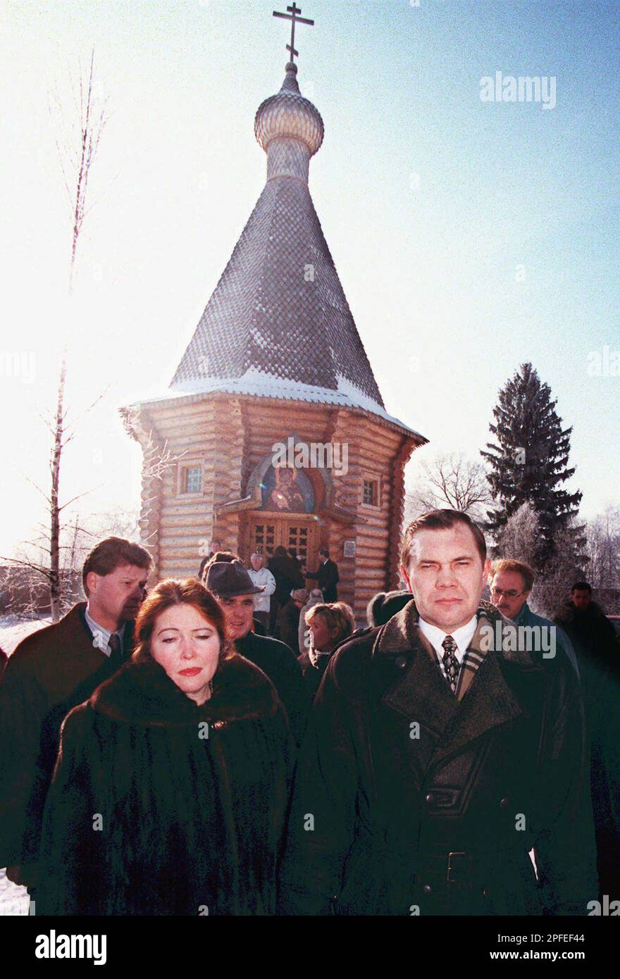 Russia's former security chief Alexander Lebed with his wife Inna after ...